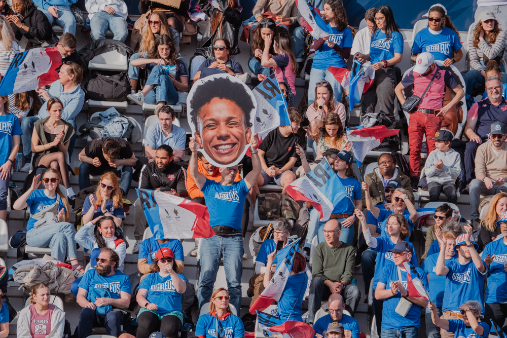 Allez les Bleus en bleu, blanc, rose